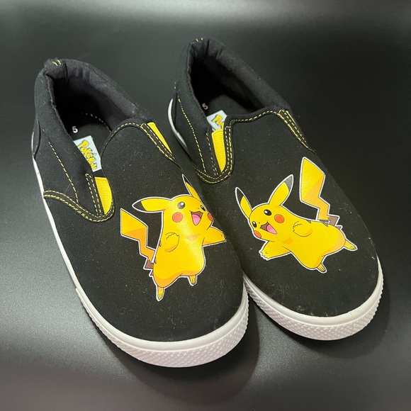 Pokemon | Shoes | New Without Tags Size 5 Boys Or Girls Pikachu Shoes ...